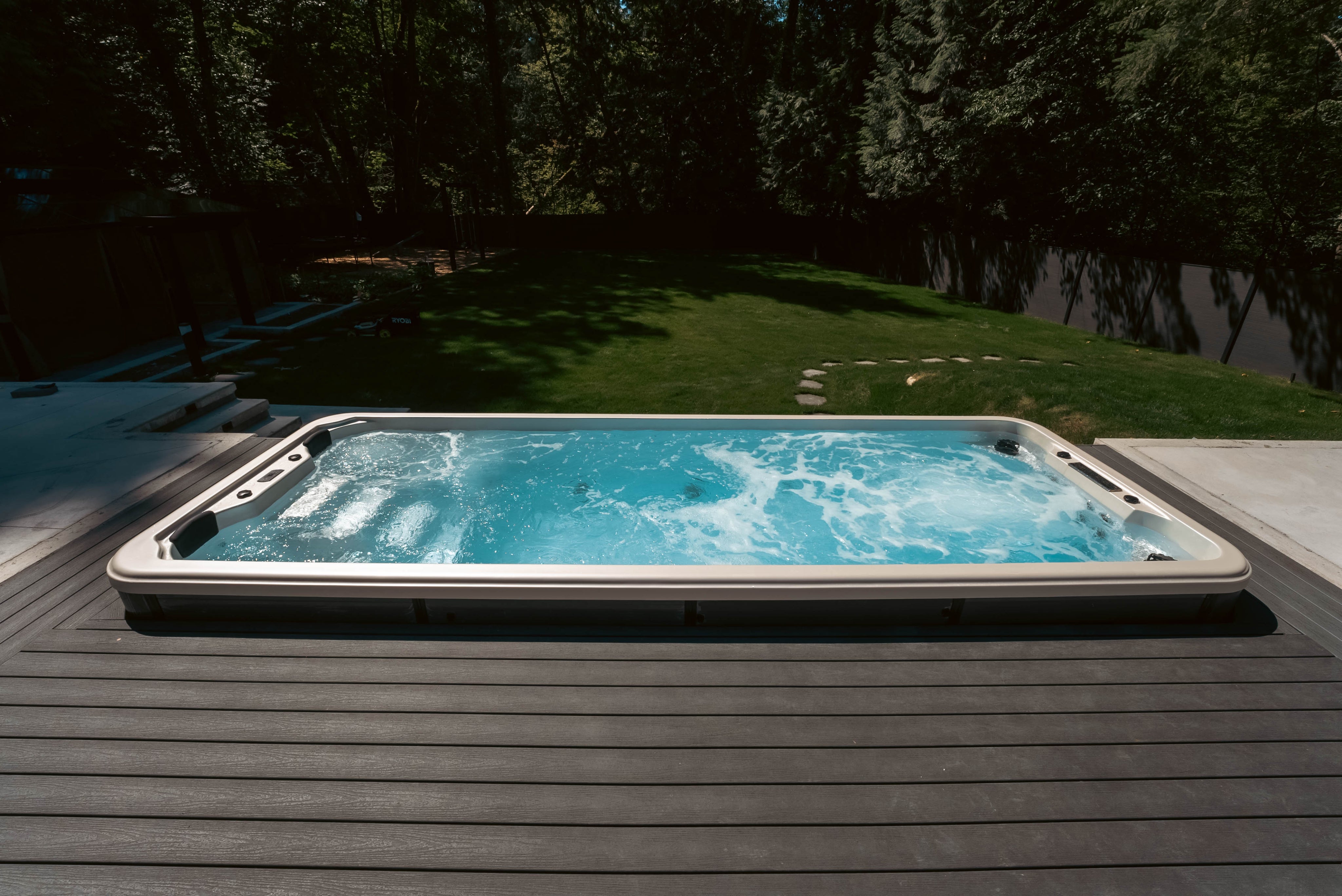 Luxury Hydrotherapy swim spas for sale in Vancouver | Luxx Spas
